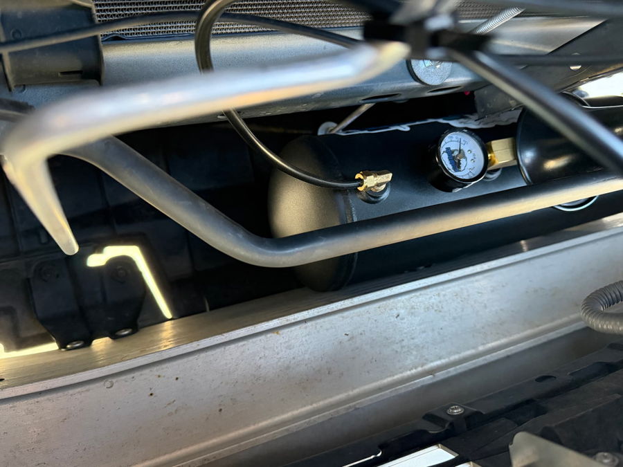 Ronnie's 2020 Toyota 4Runner Train Horn Install | 4-Chime 3-Liter Air ...