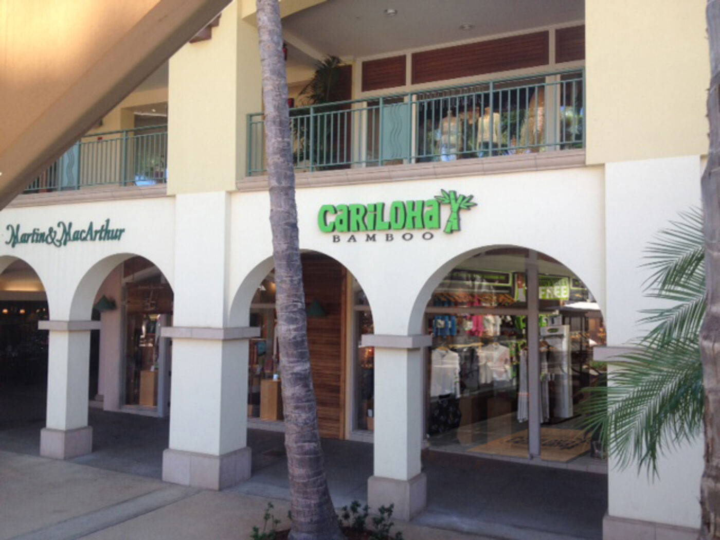 Maui, HI (Shops at Wailea) Cariloha Store
