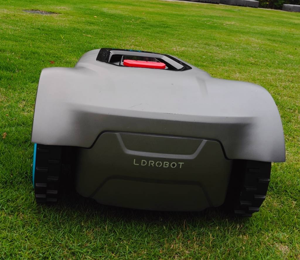 ANTHTBOT Robotic lawn mower – ANTHBOT
