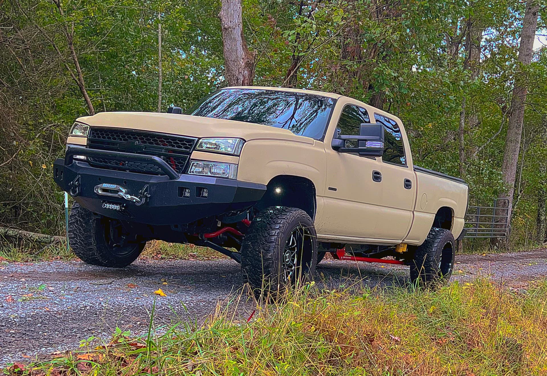 Dustin's 2005 Chevy Silverado Train Horn Install | HornBlasters ...