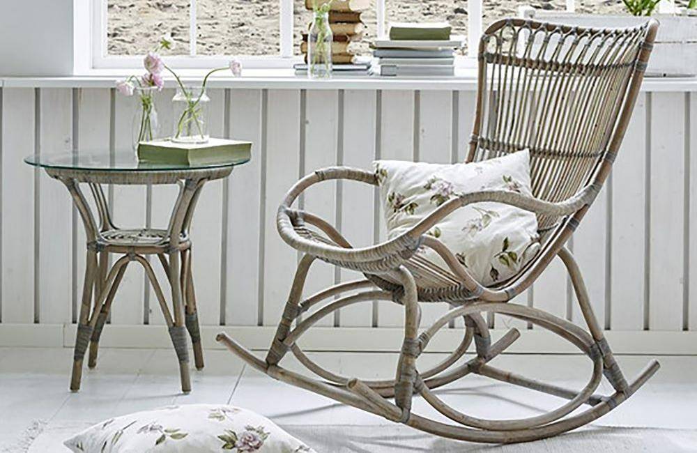 Top 10 Modern Rocking Chairs -2022 Edition - 2Modern