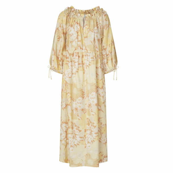 In Full Bloom: Summer Feeling With Fredrika Akander