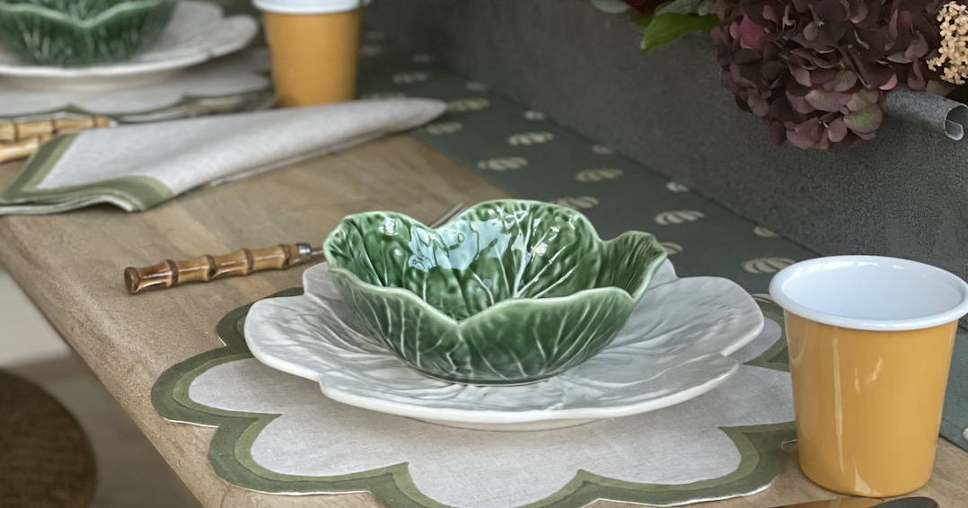 Winter table settings — Falcon Enamelware