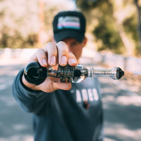 Glass Spoon Pipes | Smoke-Cooling | Ice-Cold Puffs – The Freeze Pipe