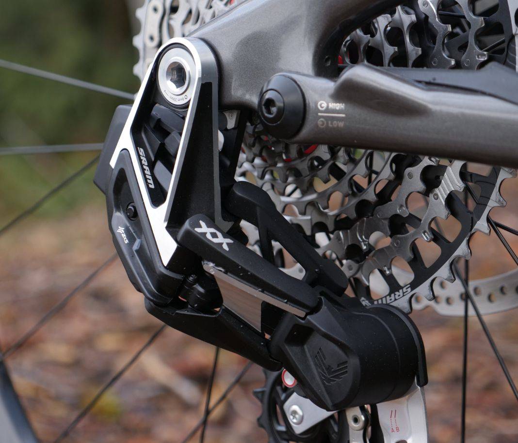 A Full Overview SRAM Eagle AXS Transmission Groupsets – The Lost Co.