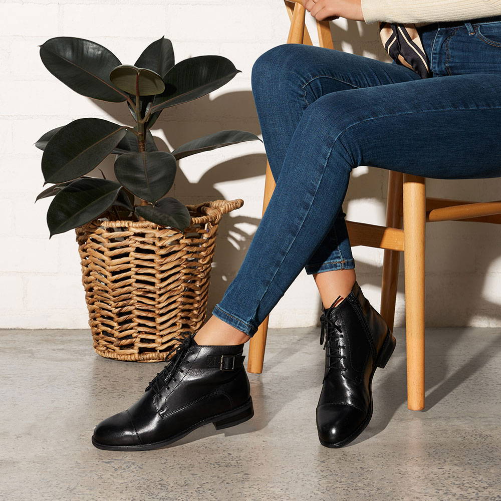 About Us | Easy Steps | Shoe HQ