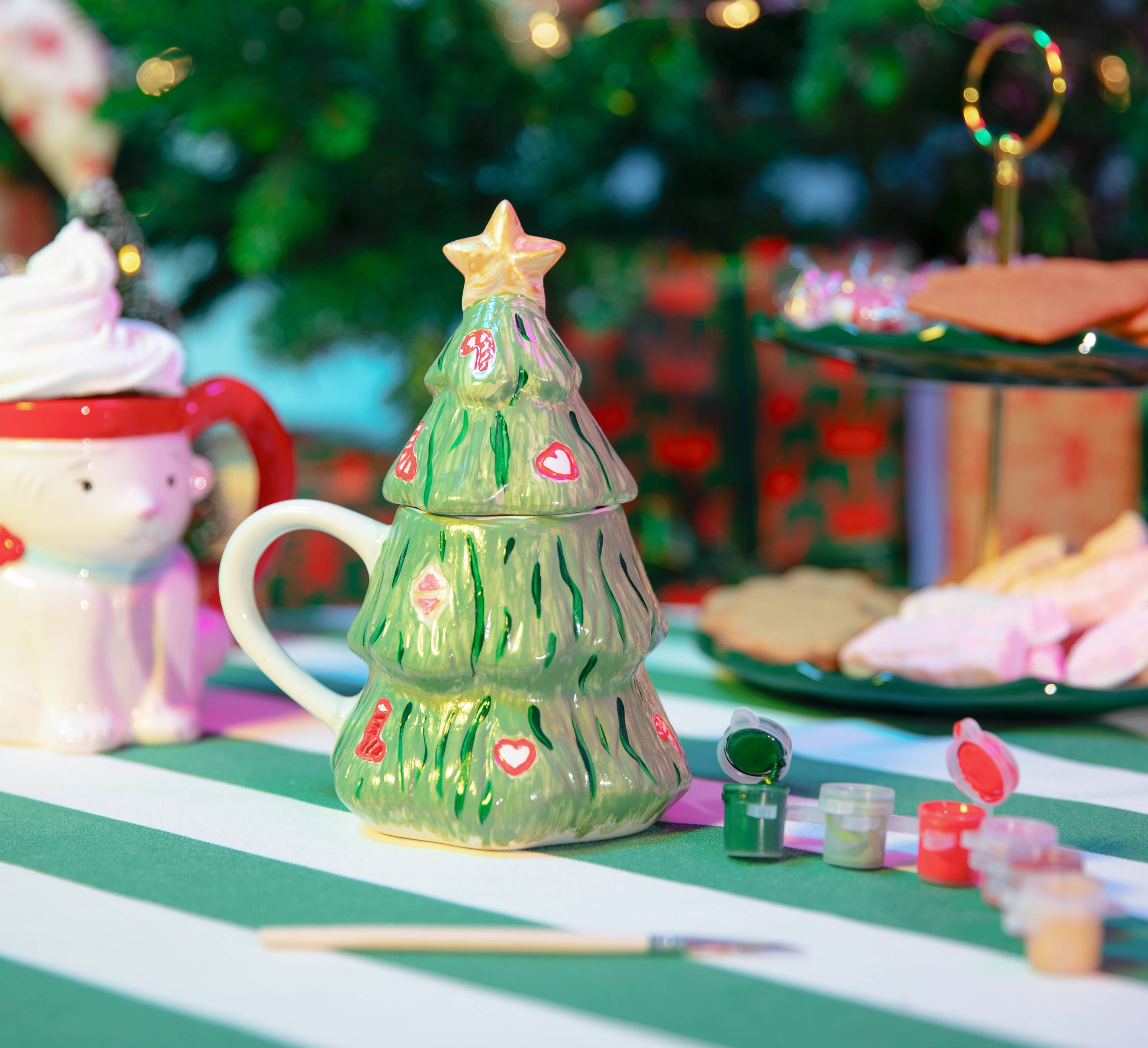 Spread Christmas Cheer with Our DIY Mug | Flying Tiger Copenhagen