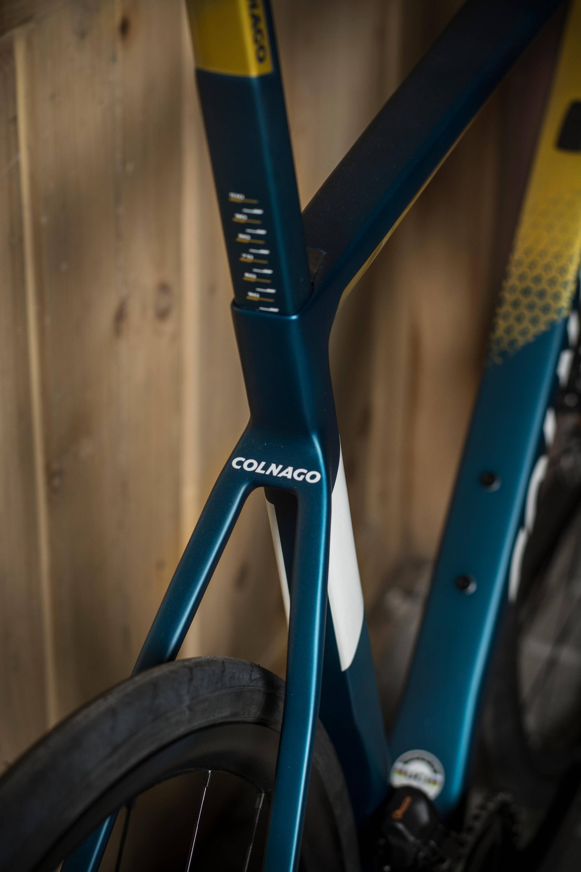 Colnago V3 Disc TFS (MKBL) - 105 Di2 12 Speed – Colnago V3 Disc TFS (MKBL) - 105 Di2 12 Speed –