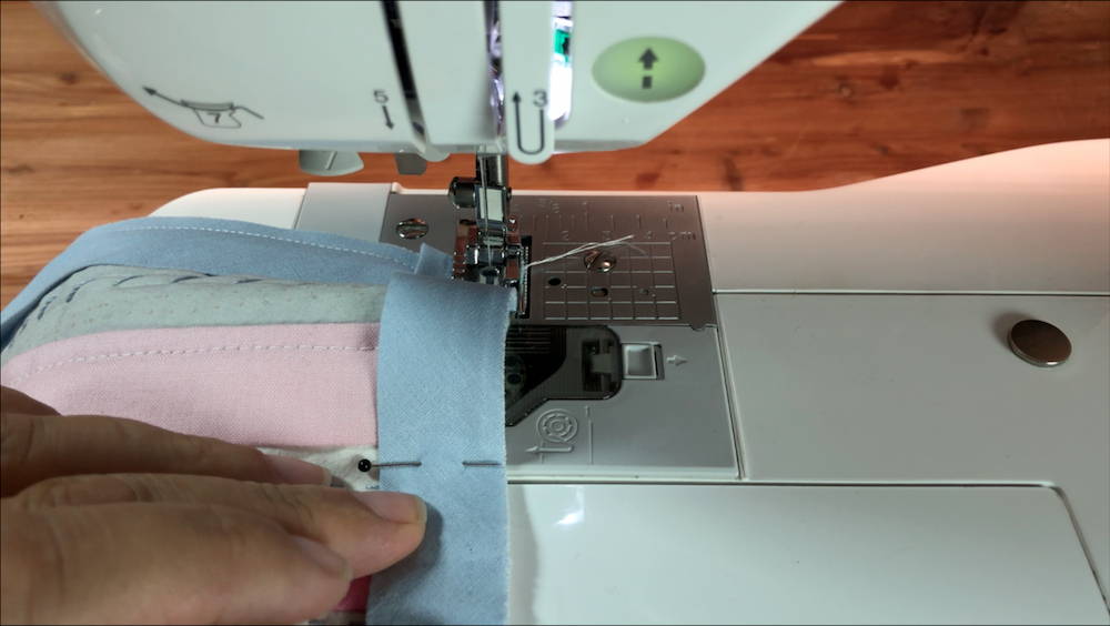 How to Bind a Quilt with the Edge-Joining Foot – MadamSew