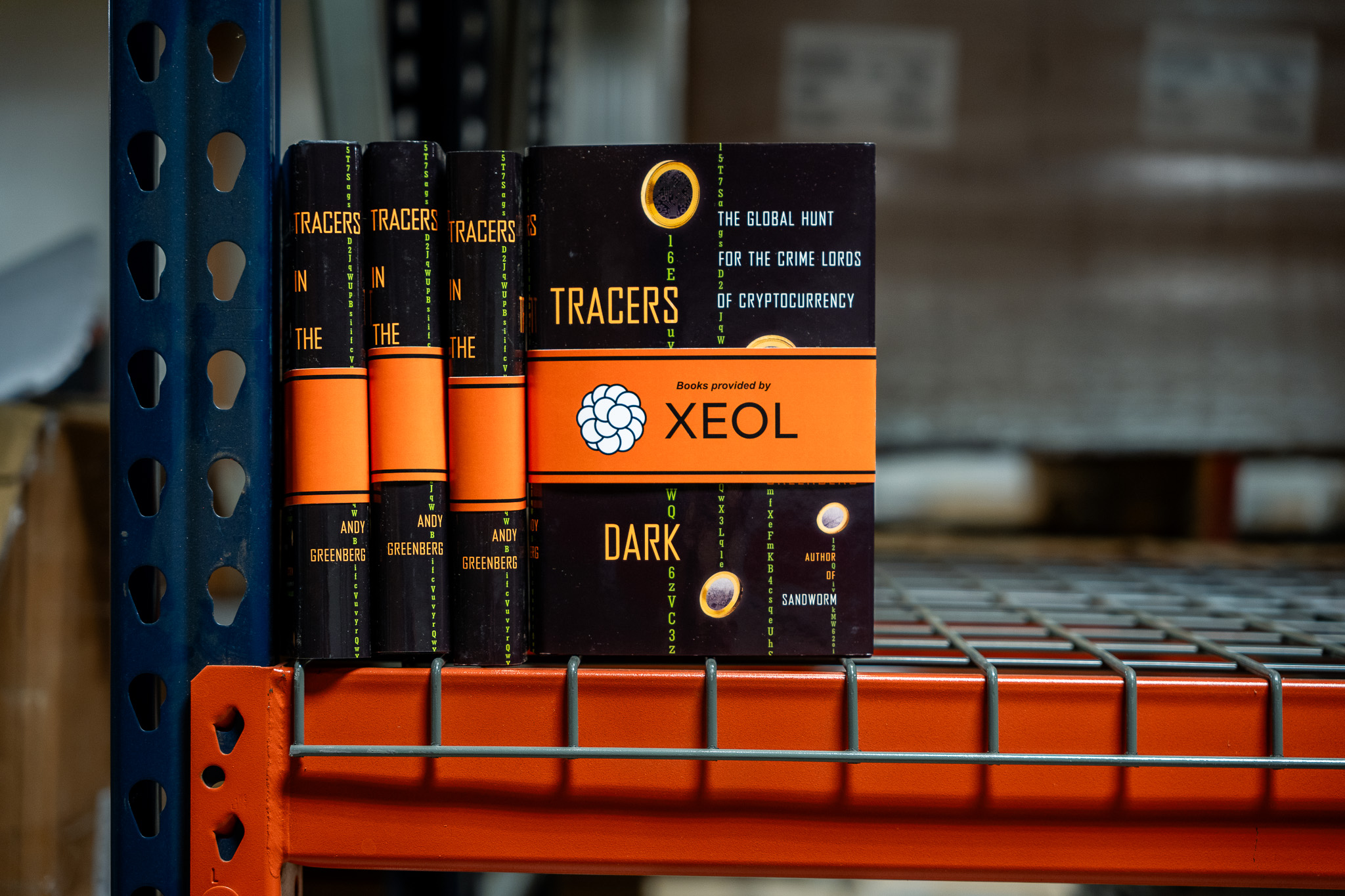 Bulk Book Customization: Tracers in the Dark by Andy Greenberg | Bulk ...