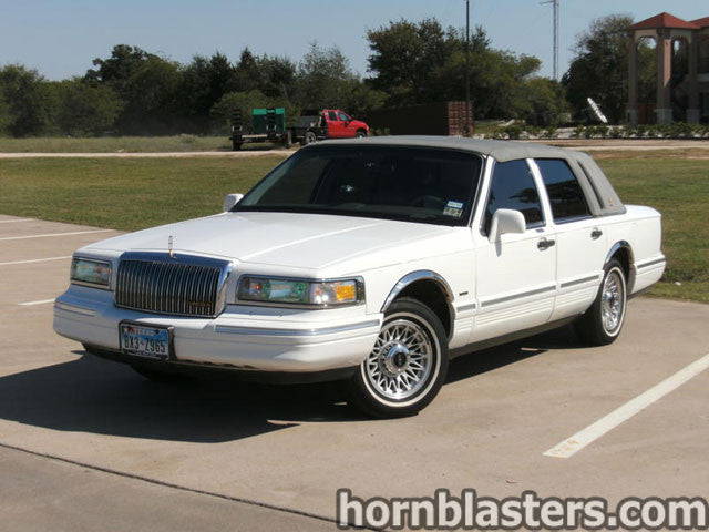 Derek's 1996 Lincoln Town Car Train Horn Install with Conductor's ...